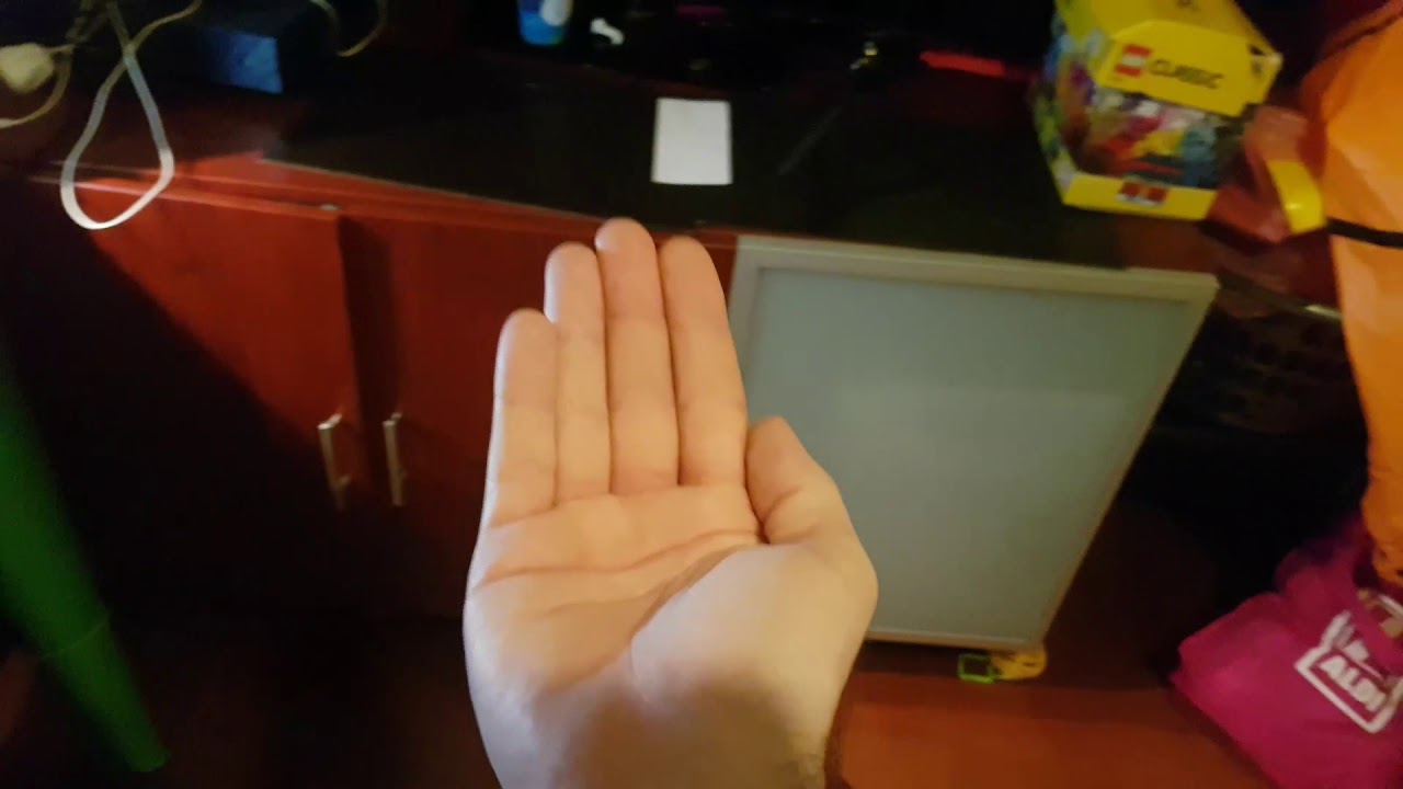 How to prank your wife with an empty hand... - YouTube