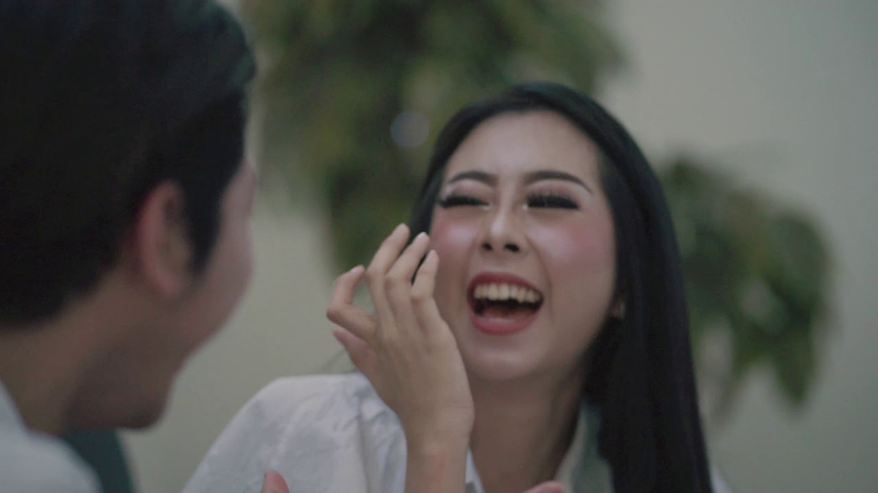 Clarissa Silva - tak bisa kelain hati (Official Music Video) - YouTube