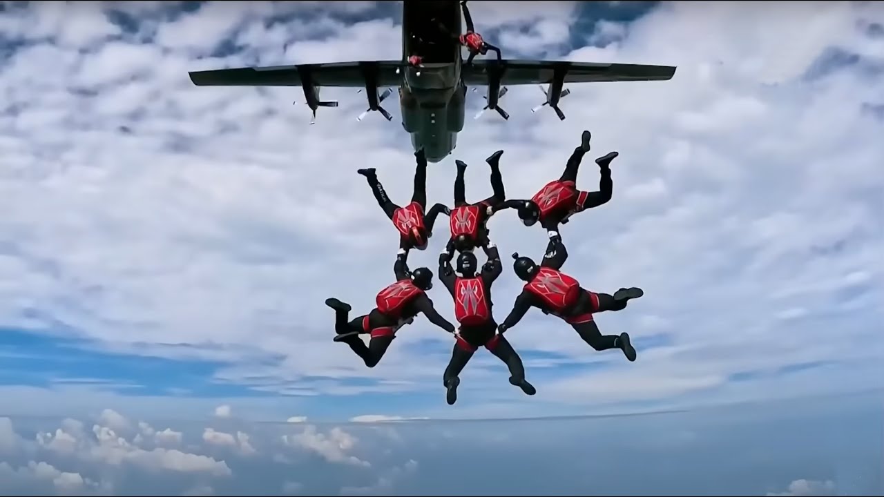 Singapore NDP 2023 | Red Lions Parachute Landing - YouTube