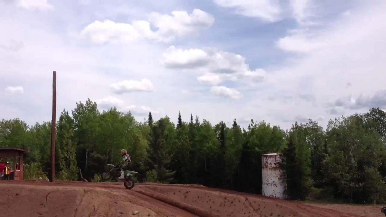 Kx85 jump - YouTube