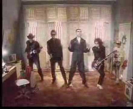 Queen Invisible Man - YouTube