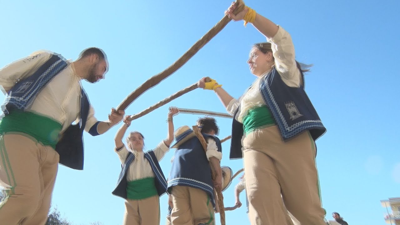 Salou viu els primers compassos festius - YouTube