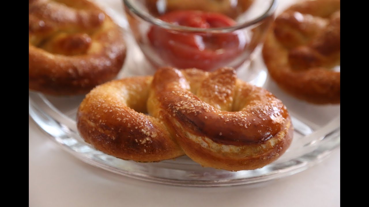 How to bake Old Fashion Soft Pretzels Recipe by Heghineh - YouTube