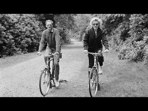 Arthur Miller interviewed about Marilyn Monroe. - YouTube