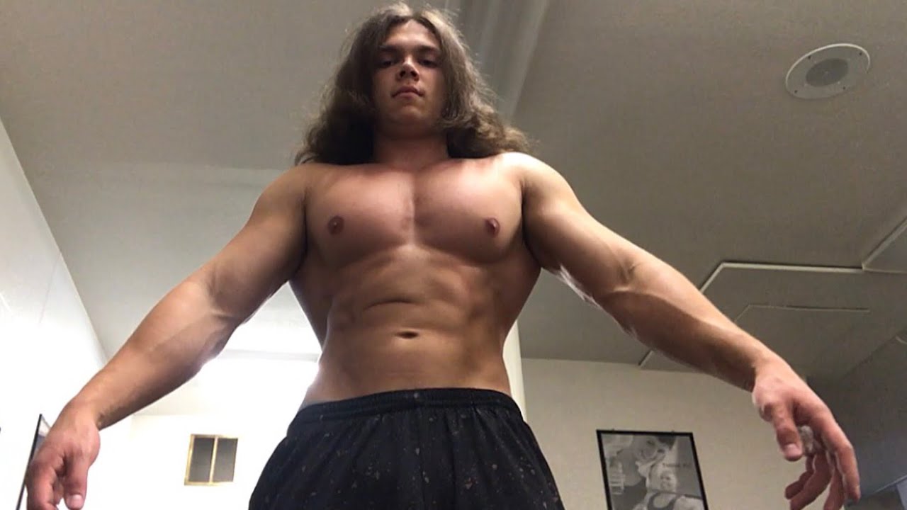 20 Year Old BodyBuilder - YouTube