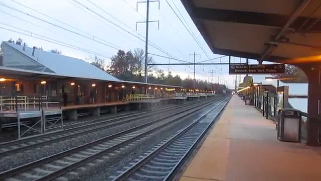 Amtrak Keystone #670 With AEM-7 at Princeton Junction, NJ - YouTube