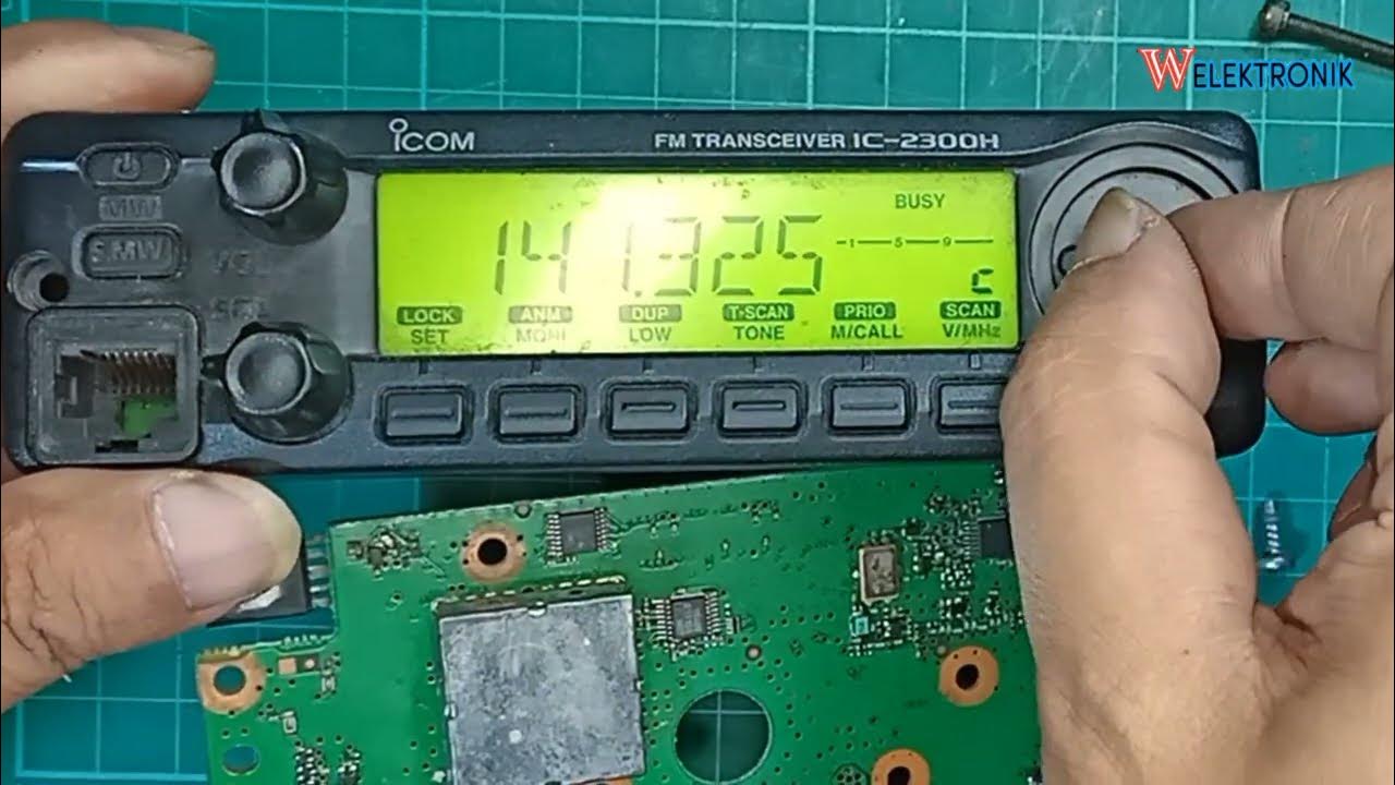 icom ic 2300 no squel and reciver - YouTube
