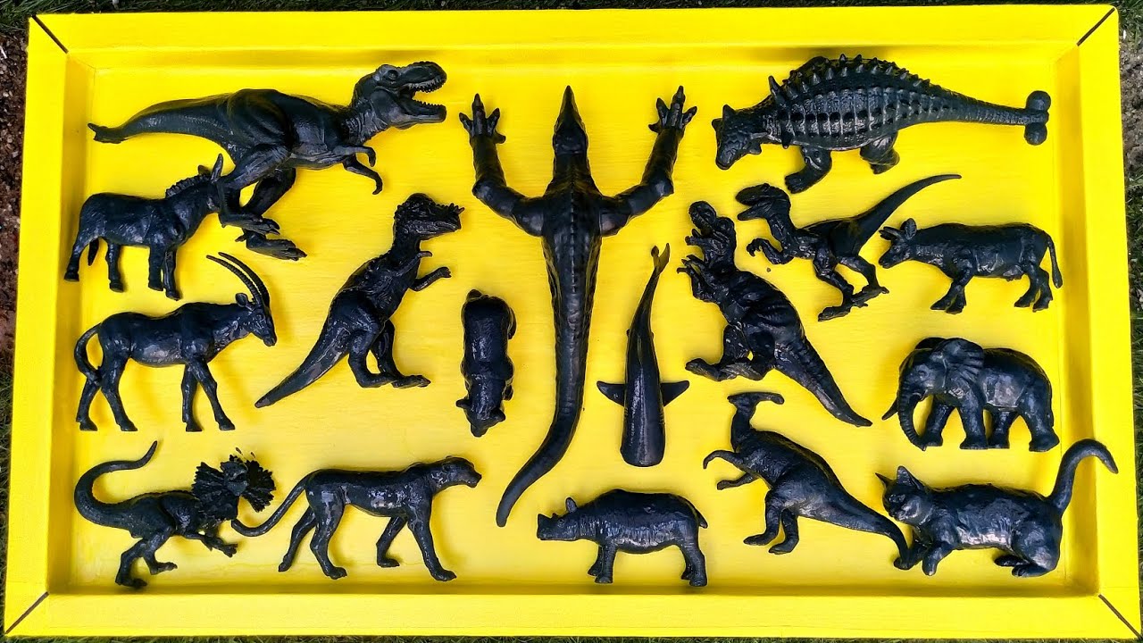 Clean up muddy animals, T-rex, Antelope, Pachycephalosaurus ...