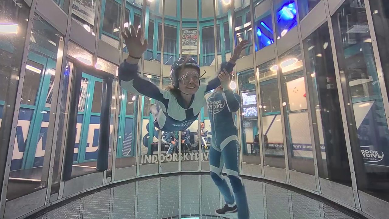 Skydiven in virtual reality bij Indoor Skydive Roosendaal - YouTube