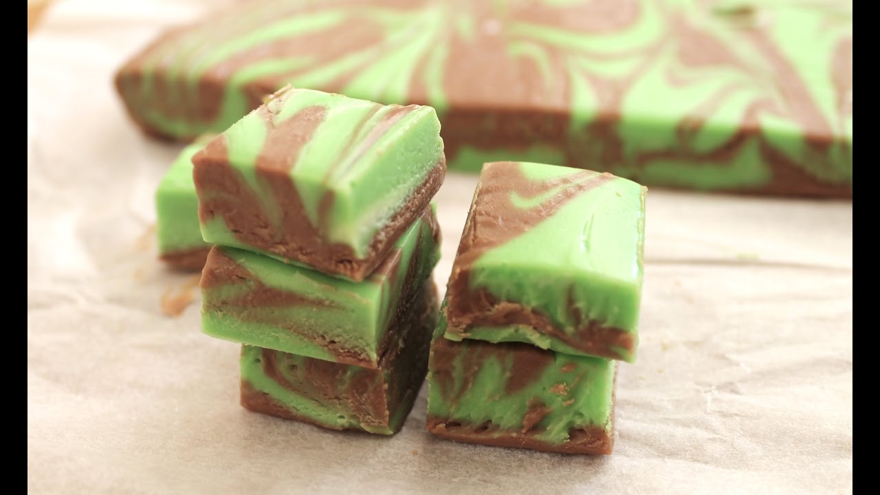 Easy recipe: How to make choc mint fudge - YouTube
