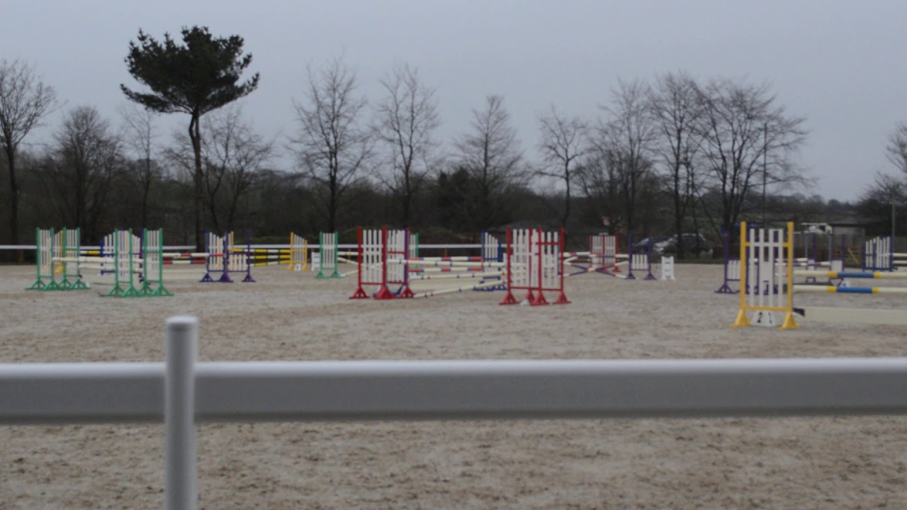Dorset Showground 1.05m Unaffiliated Showjumping Dec 2018 - YouTube