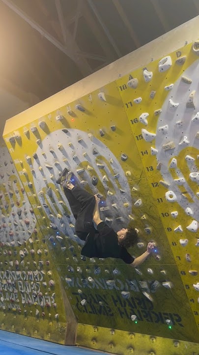 Moon challenge (7c+/v10) 2016 moonboard benchmark #climbing #bouldering ...