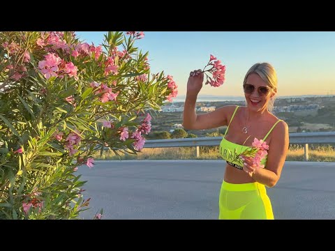     Elegant Fashion Meets Wild Flowers | Diva Angel Style  