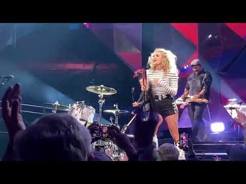Carrie Underwood - Drum Solo on Poor Everybody Else ( Live in Portland ...