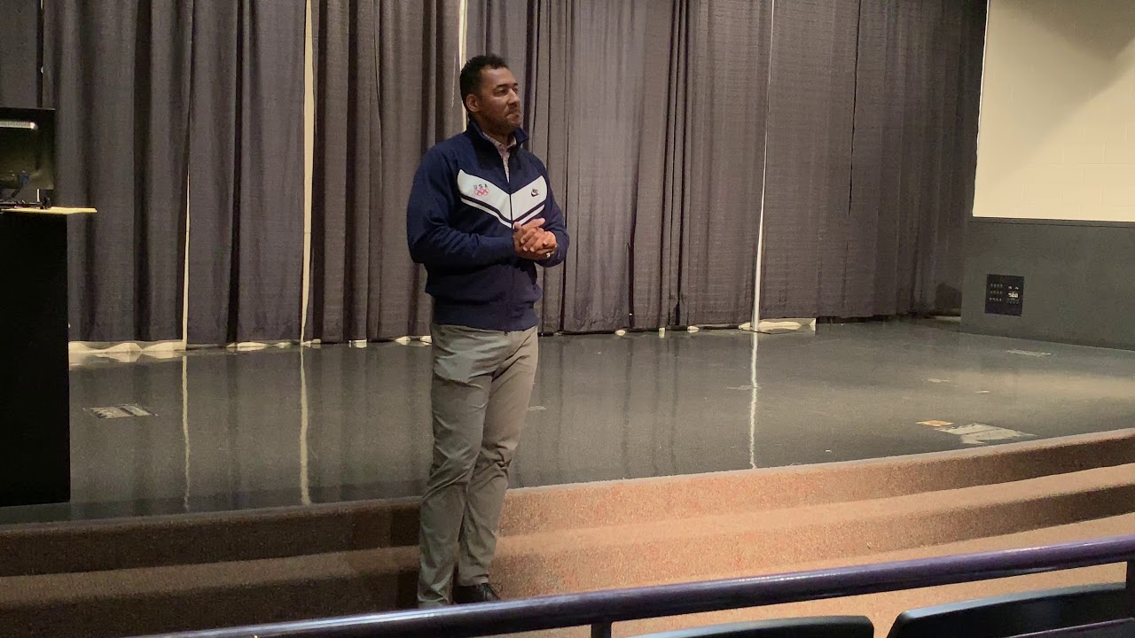 Giddeon Massie Talks To College Students - YouTube