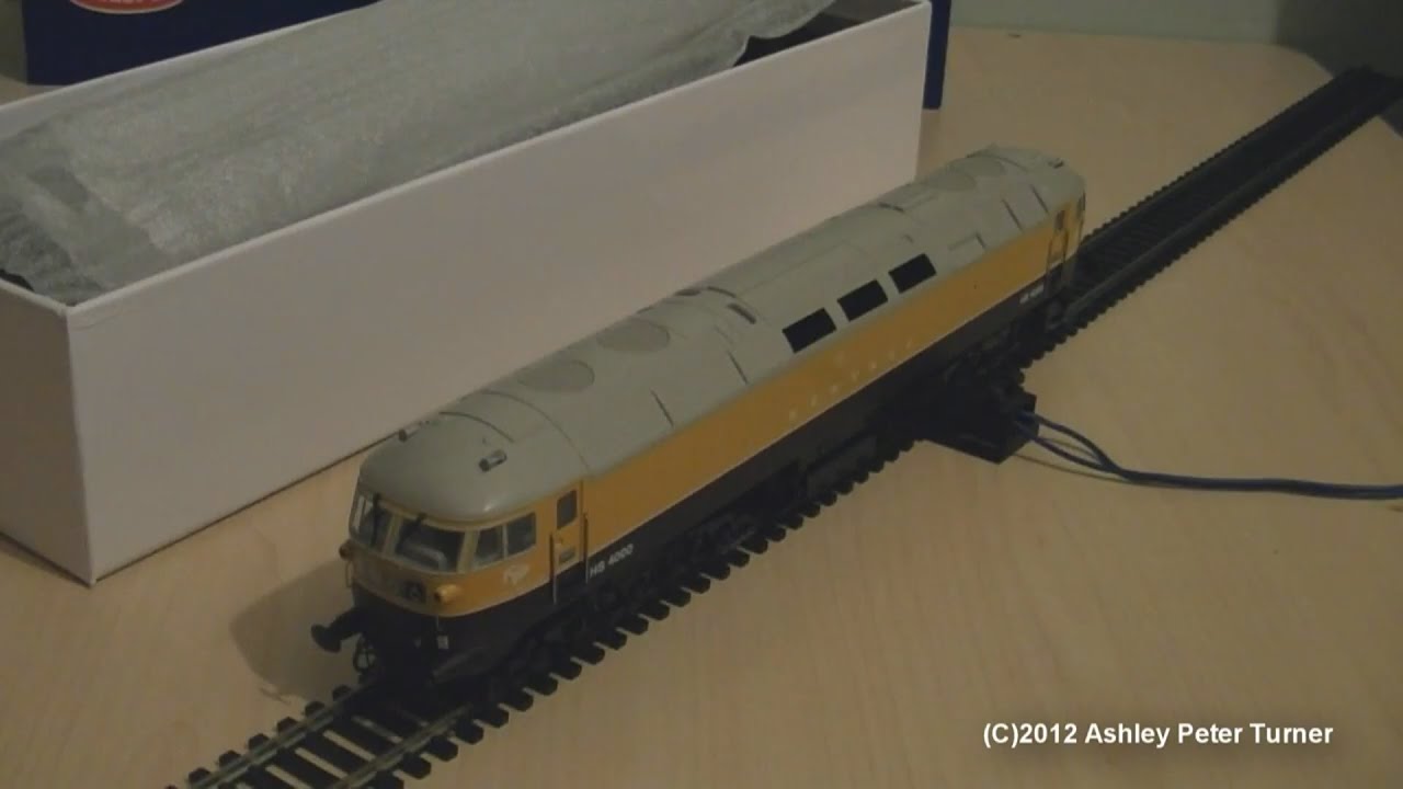 Heljan ''Kestrel'' HS4000 Diesel Locomotive (OO Gauge) Review HD - YouTube