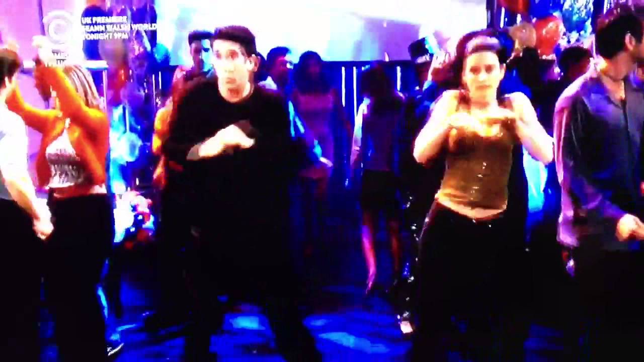Ross and Monica's dance routine - YouTube