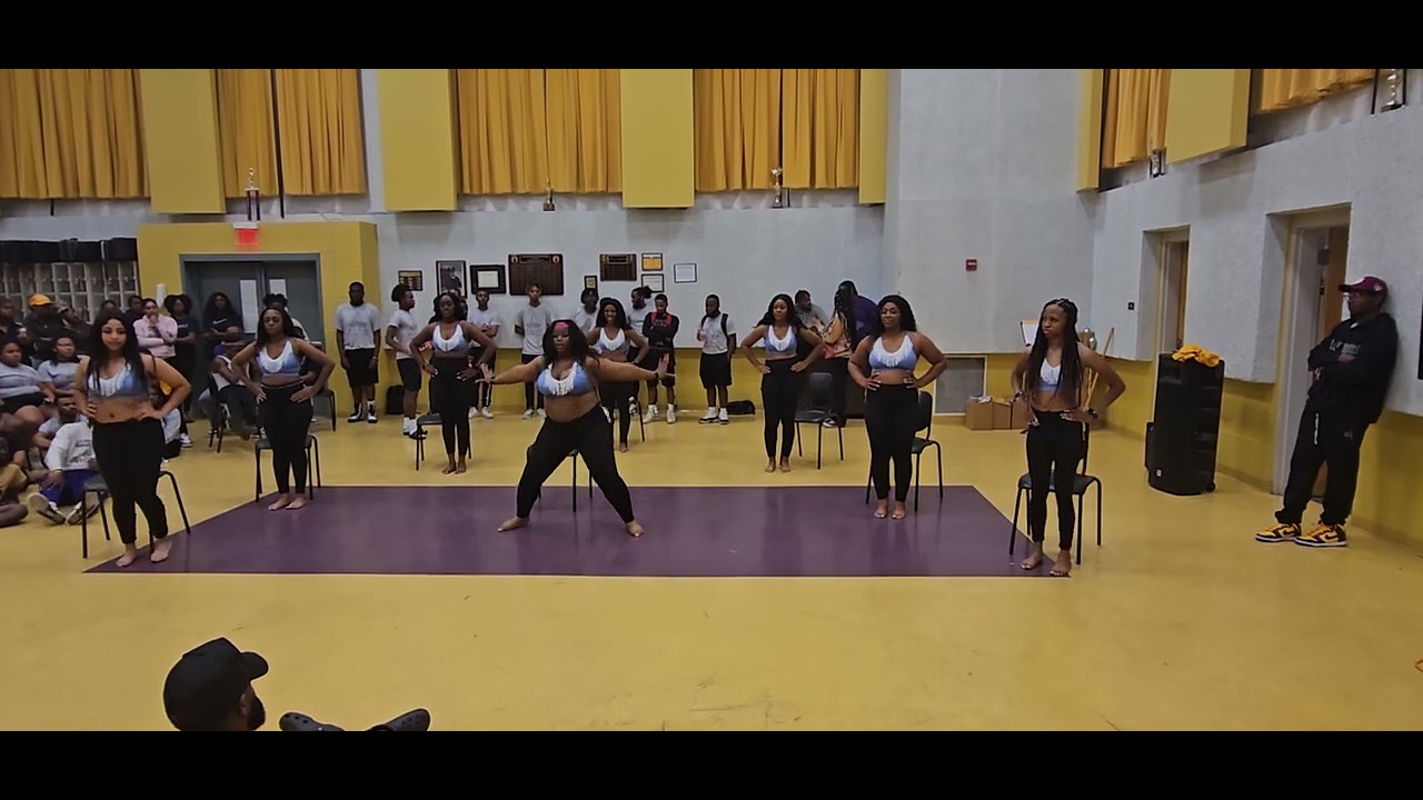 (Round 3) 🔥 🎶 Alcorn State Band... 2023 [Band Girls vs. Golden Girls ...