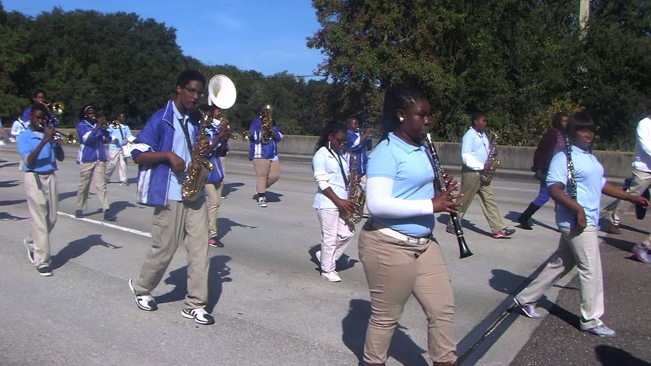 Ribault Middle - Backstabbers 2013-2014 : Raines & Ribault parade - YouTube