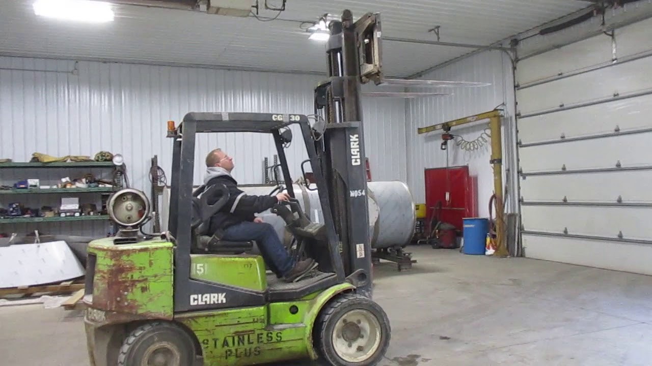 Clark Forklift, Model CGP30 - YouTube