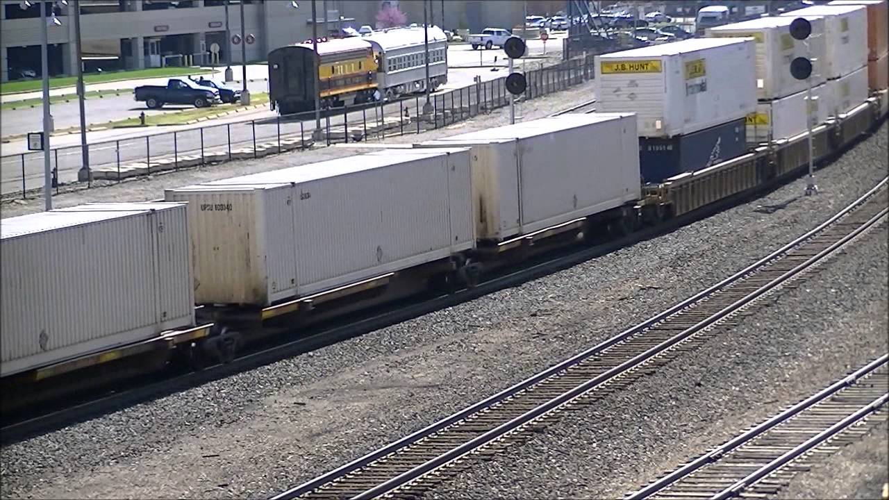 BNSF "Golden Swoosh" 7695 on train Z-WSPLPK7 15A at KC Union Station 4 ...