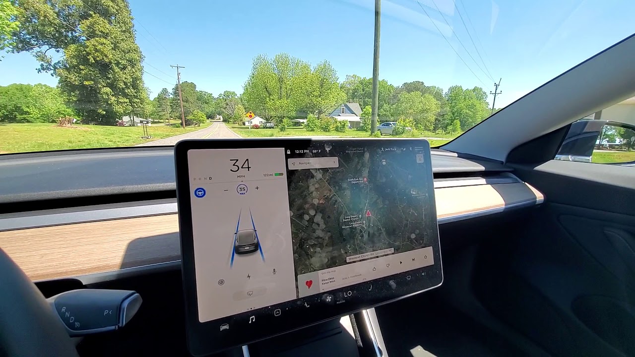 Tesla Traffic Light / Stop Sign Recognition: FSD is coming!!! - YouTube