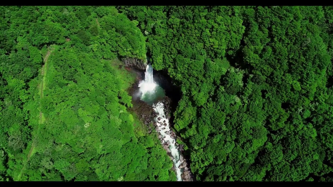 苗名滝 -Naena water fall- - YouTube