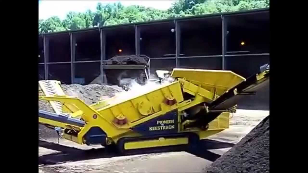 Screen - Keestrack Frontier Screening Compost - YouTube