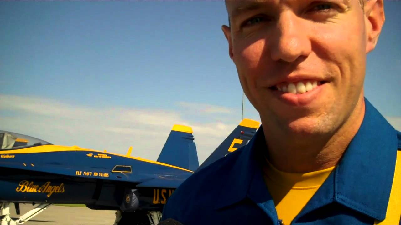 Blue Angel Rob Kurrle at Fargo AirSho - YouTube
