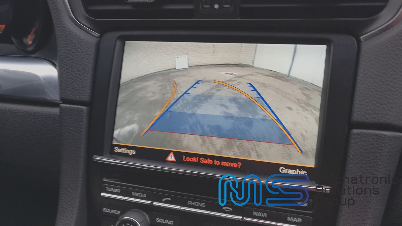 Porsche 911 (991) optional rear camera - YouTube