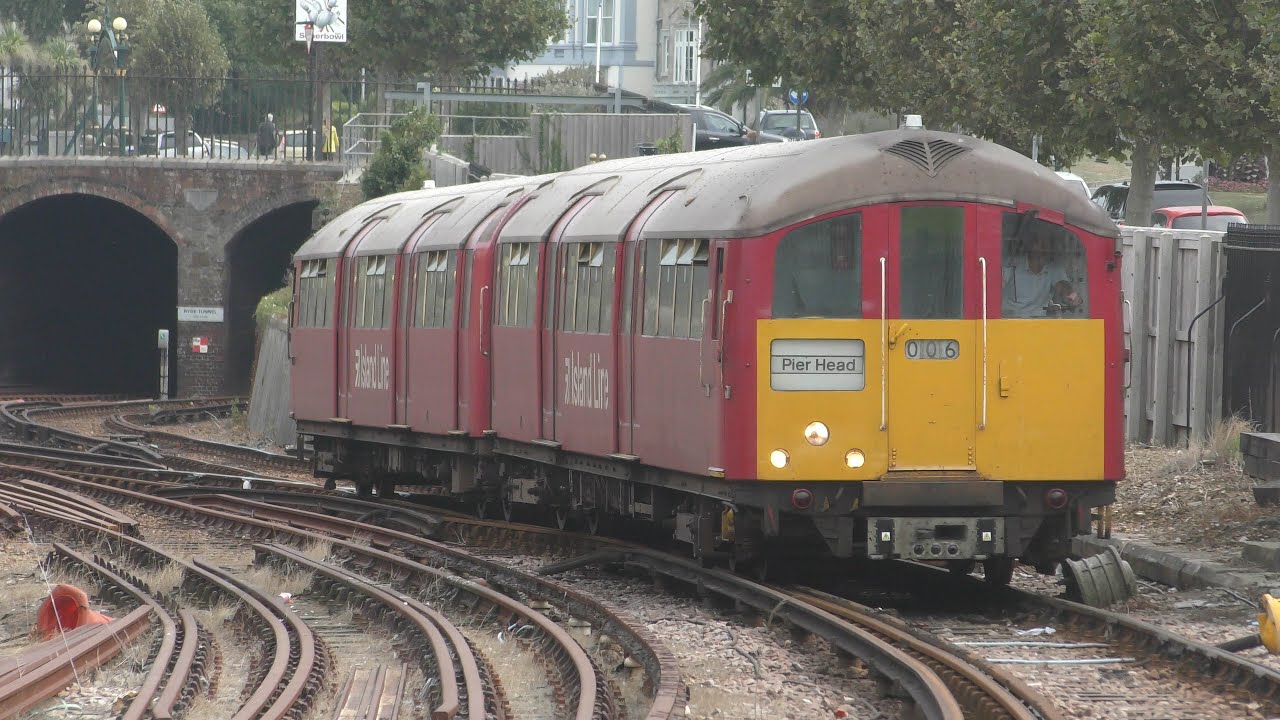 (4K) Island Line Trains, Isle Of Wight | September 2020 - YouTube
