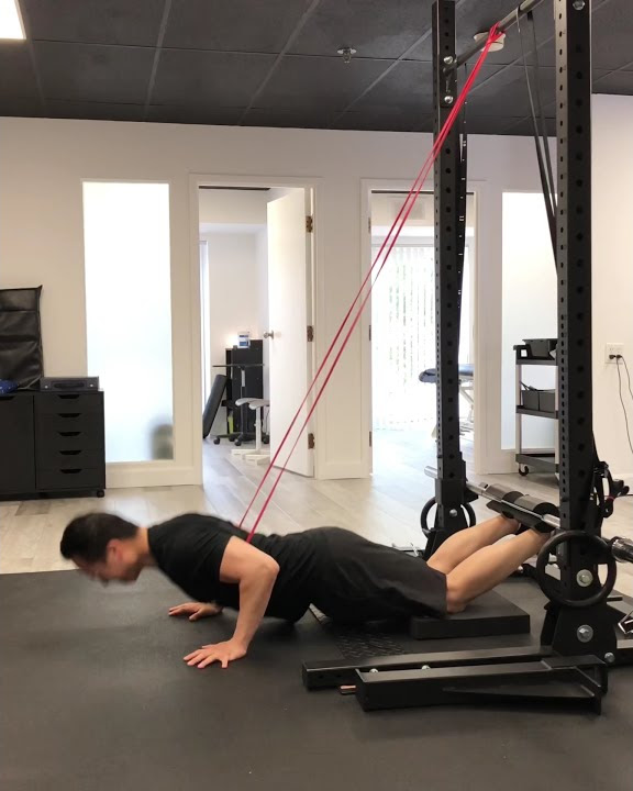 Banded Nordic Curls - Hamstrings Strengthening Exercise - YouTube