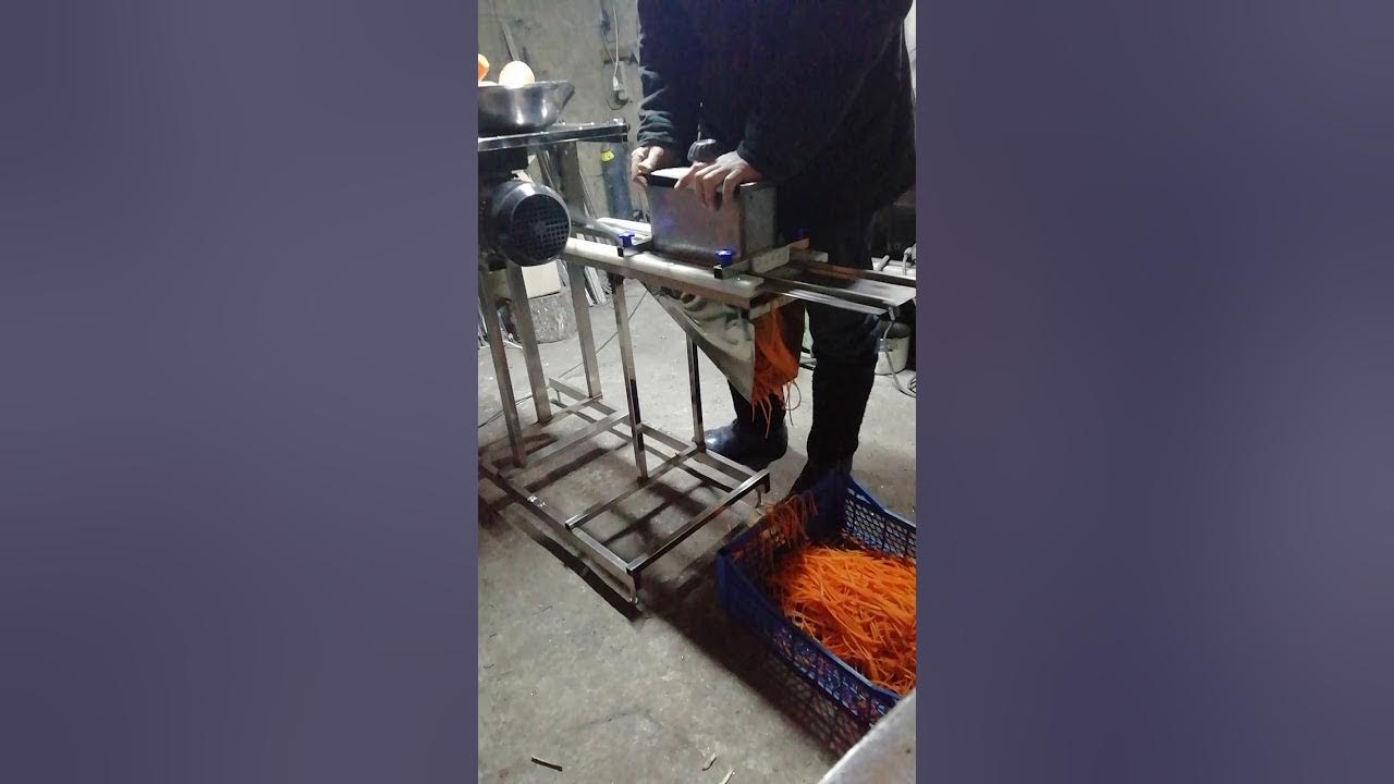 Шинковка для моркови - YouTube