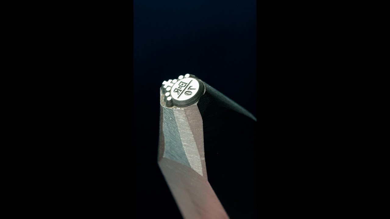 The making of the Platinum Jubilee commemorative mark. - YouTube