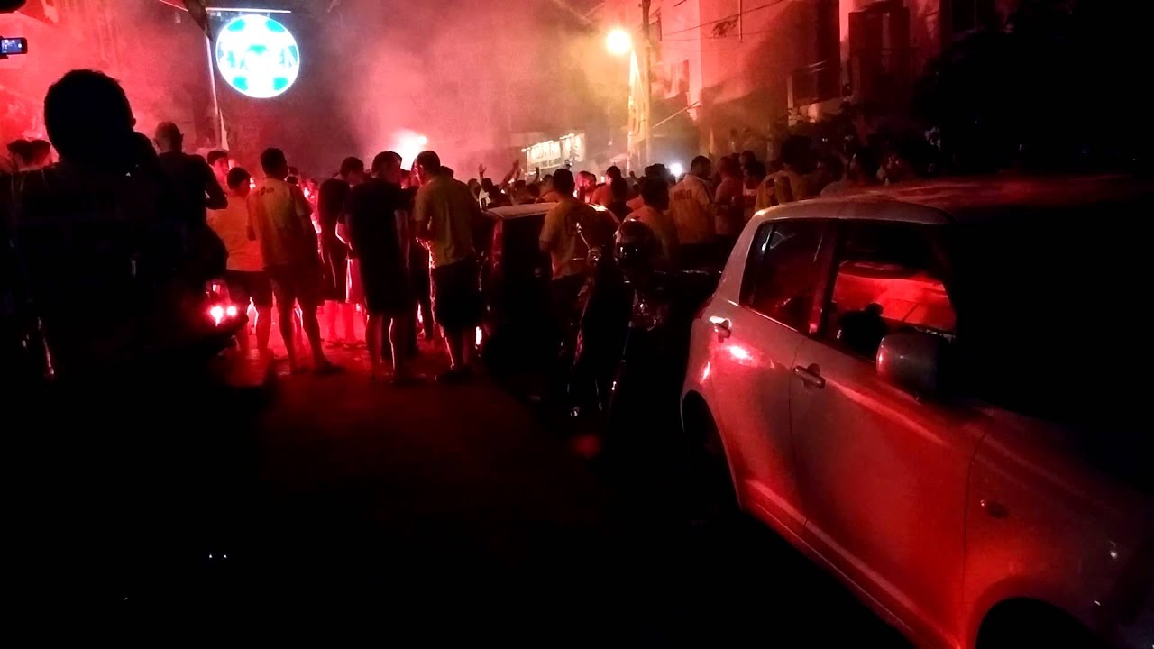 ·Μα έφυγα και πάλι για να'ρθω να σε δώ..89'· - YouTube