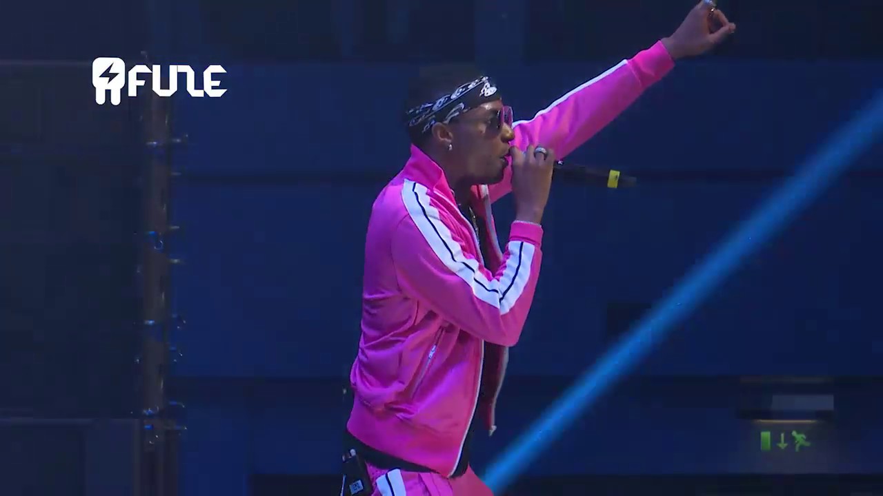 See Full performance Of WIZKID At #OneAfricaMusicFest - YouTube
