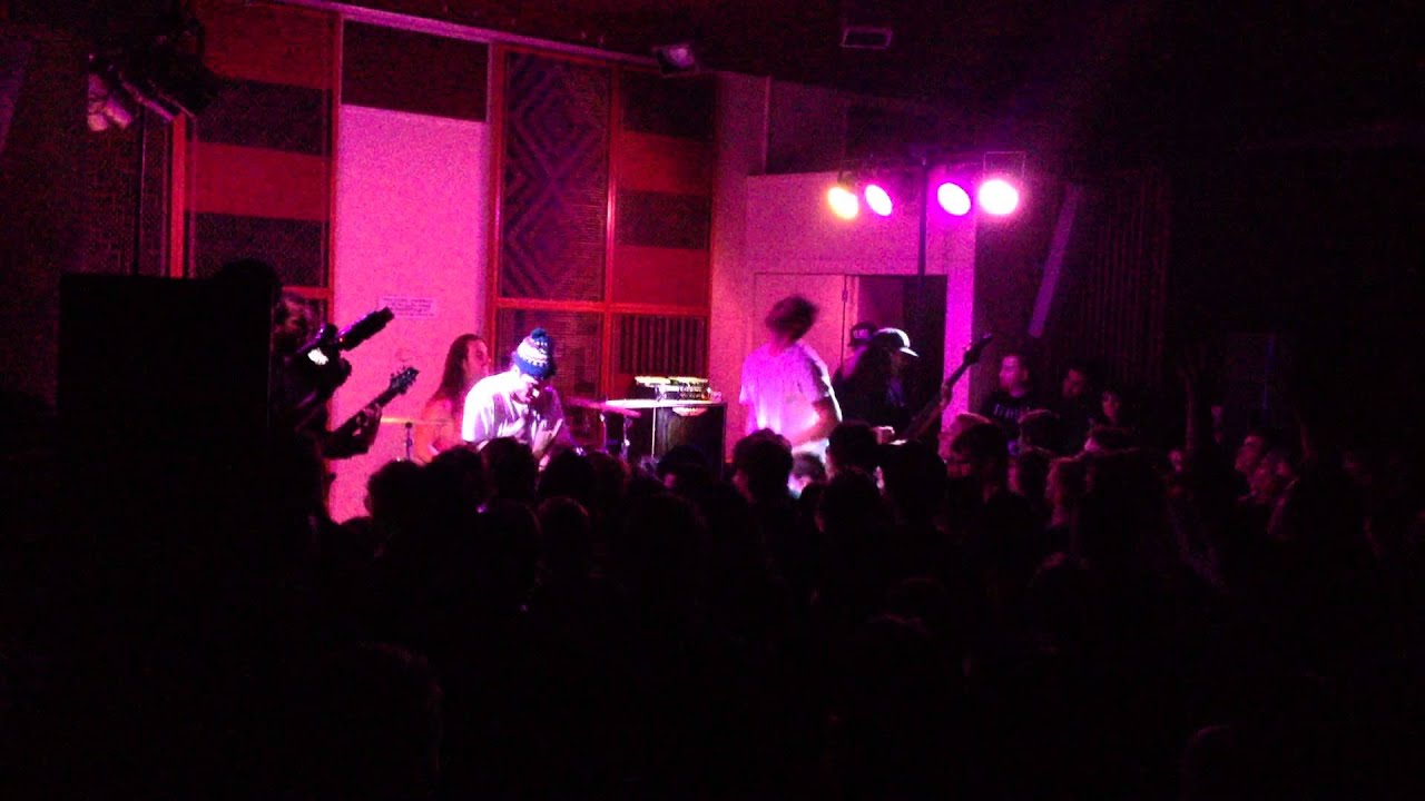 Volumes - VIA Live in Auckland (HD) - YouTube