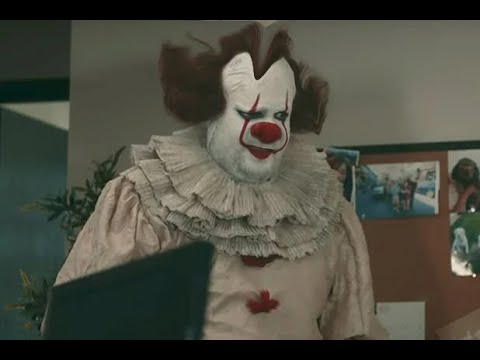 Meeting Pennywise In Real Life!!?!!?!?! - YouTube