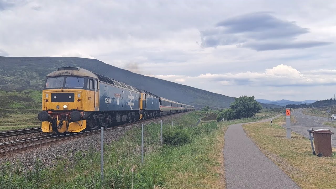 Chasing the "3 peaks challenge railtour" with 47853 and 47593 plus ...
