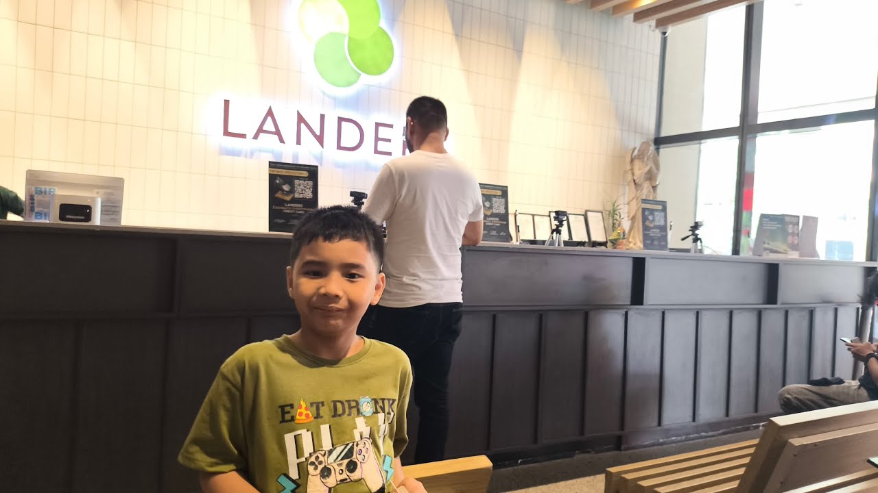 Trying the new Maya x Landers Credit Card 💳💚 - YouTube