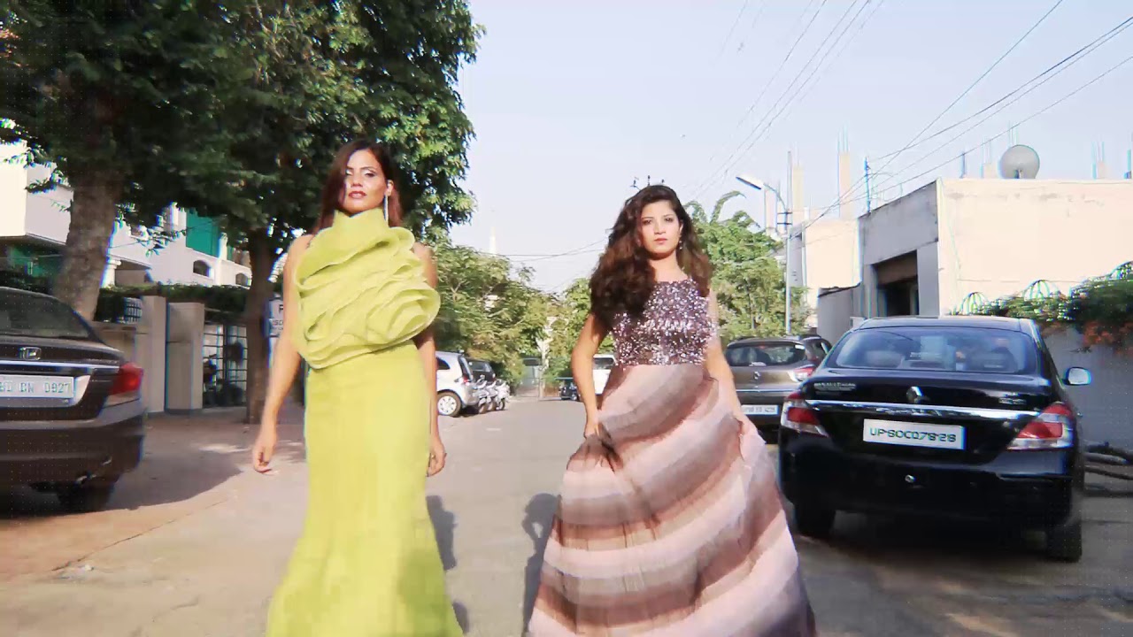 Intro to Akks Fashion - YouTube