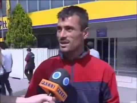 Kamera görünce mala bağlayan adama diksiyon dersi