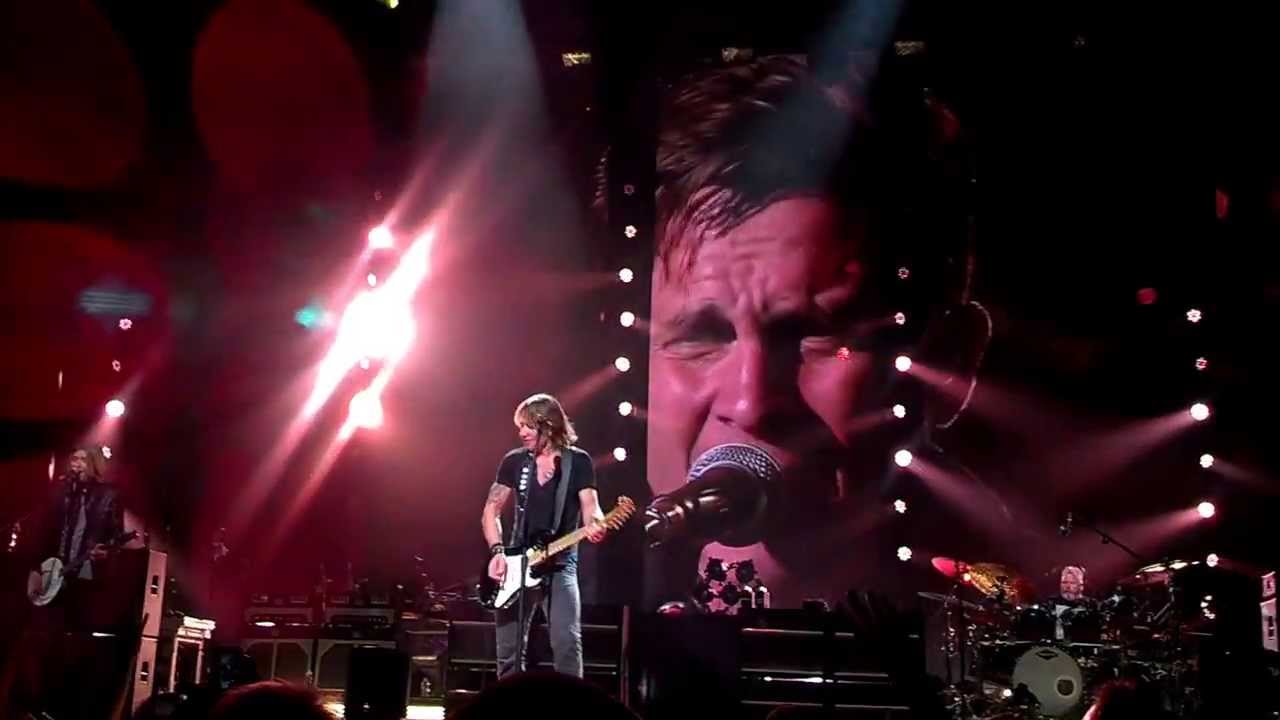 Keith Urban Phoenix 2013 Better Life - YouTube