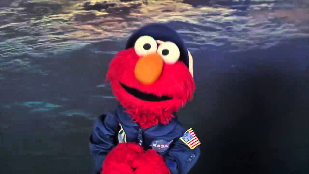 Learning Space: Elmo visits NASA's Kennedy Space Center - YouTube