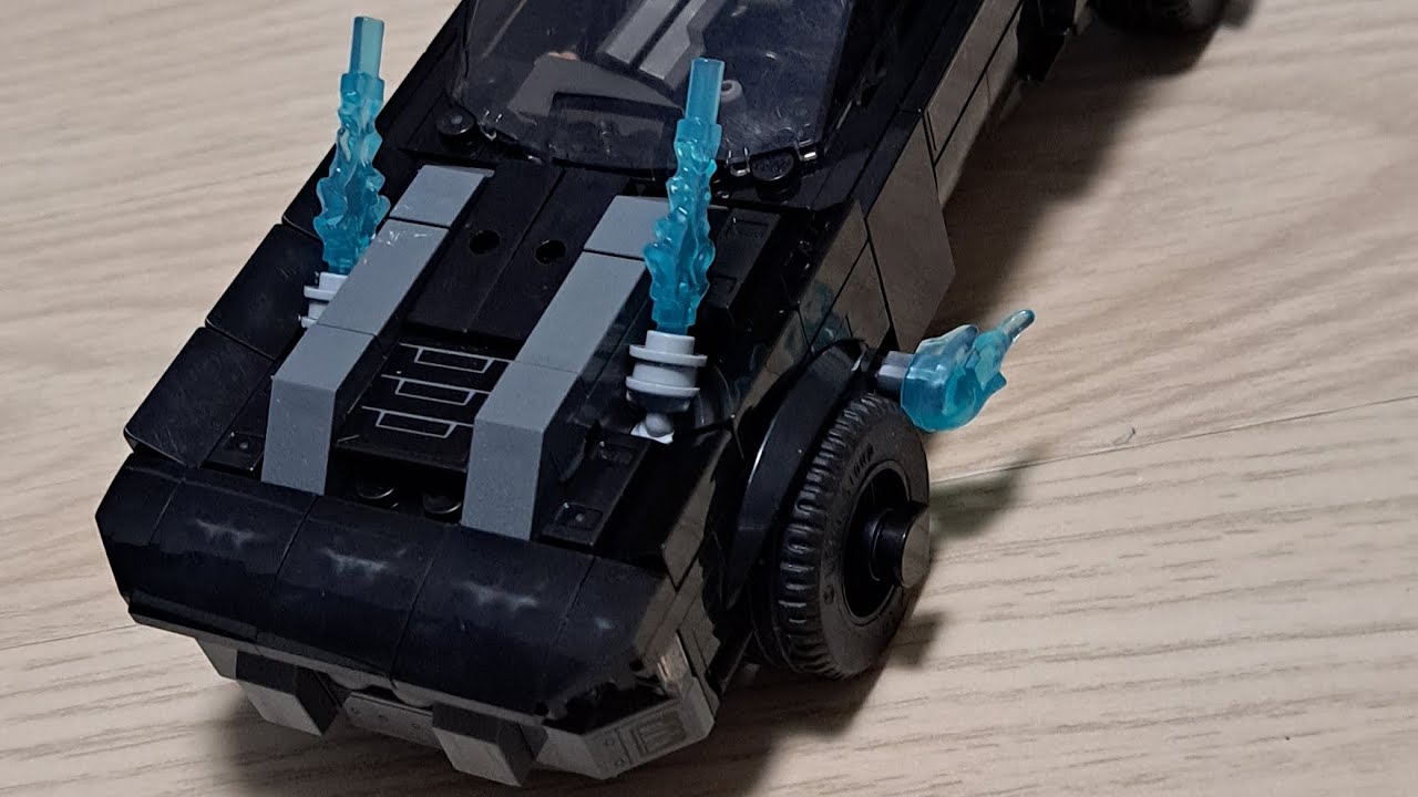 레고 LEGO/Batmobile: The Penguin Chase 조립영상 (하이퍼랩스 (타임랩스)) - YouTube