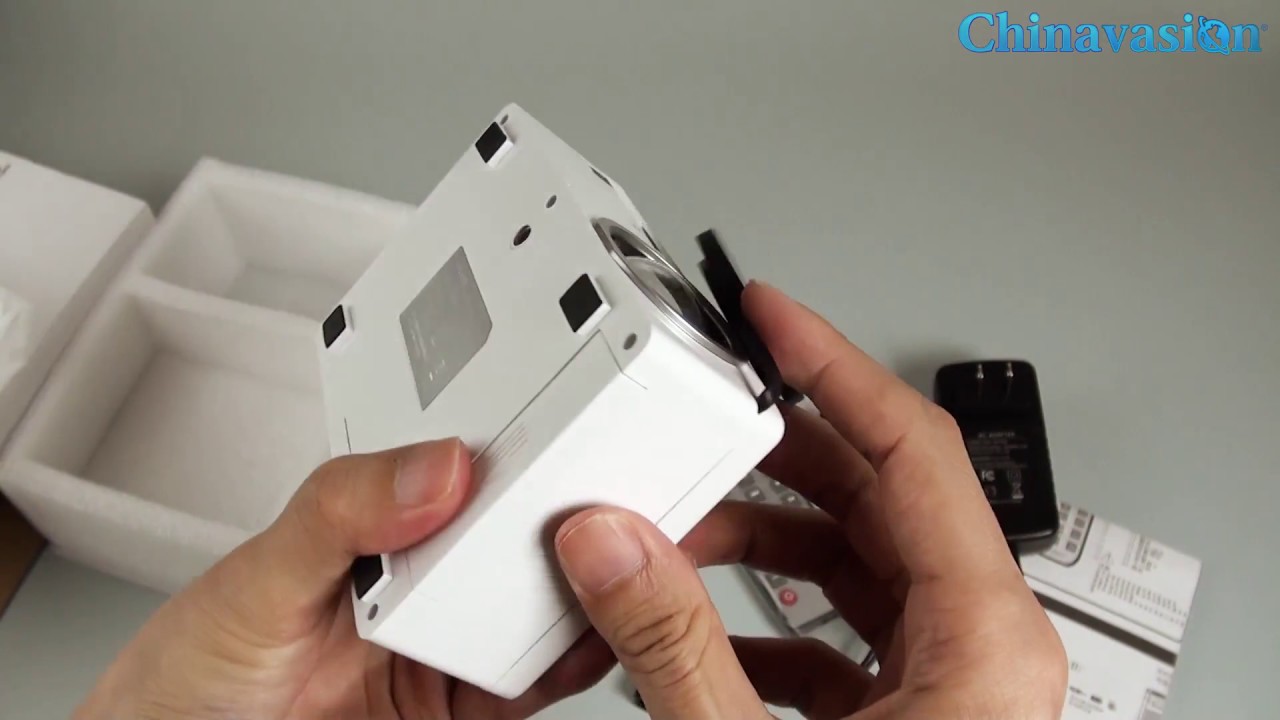 NIC UC18 Mini LCD Projector - YouTube