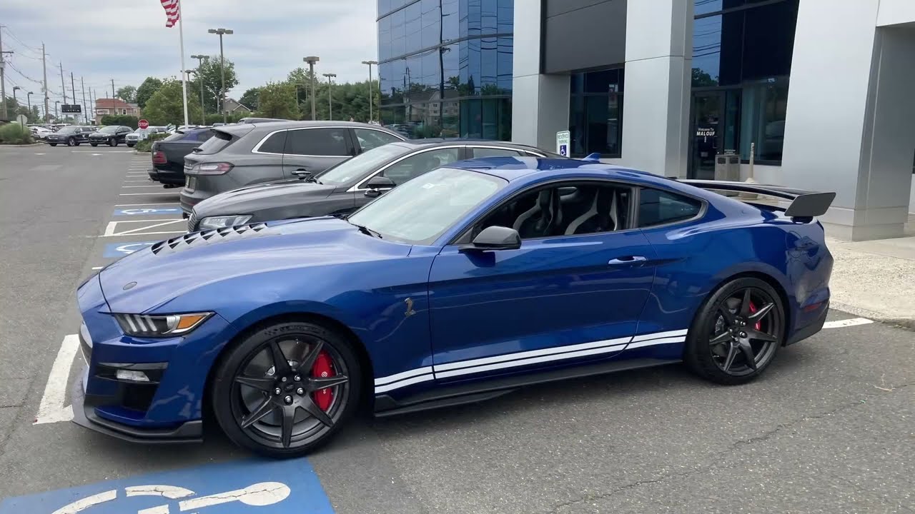 2022 GT500 in Atlas Blue - YouTube