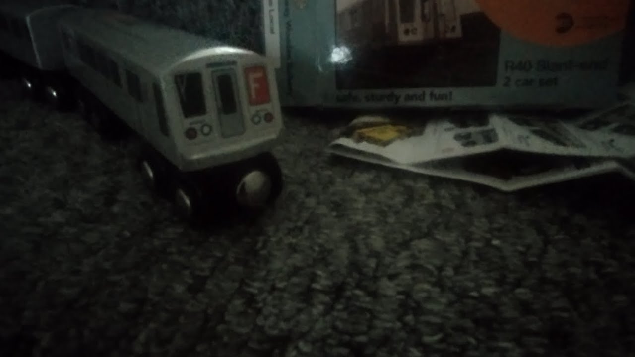 Unboxing the Munipals R40 Slant F train!! - YouTube