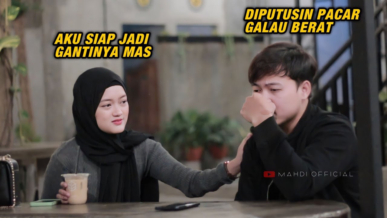 COWOK INI DIPUTUSIN PACAR DISAMPING CEWEK CANTIK DIA BILANG " AKU SIAP ...
