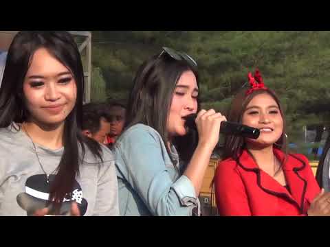 Cinta Terlarang Nella Kharisma di Pantai Serang Blitar 2018